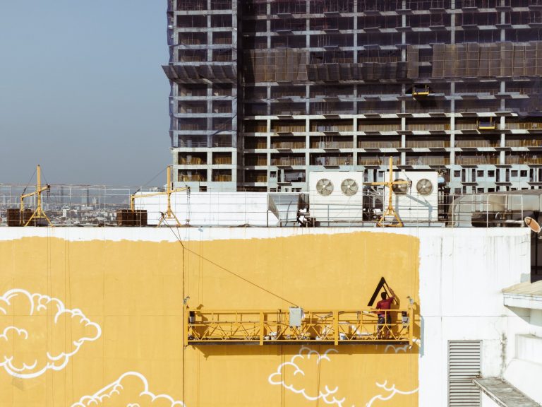 Archie Oclos Asks ‘Why’ Through Huge “BAKWIT” Mural – Clavel Magazine